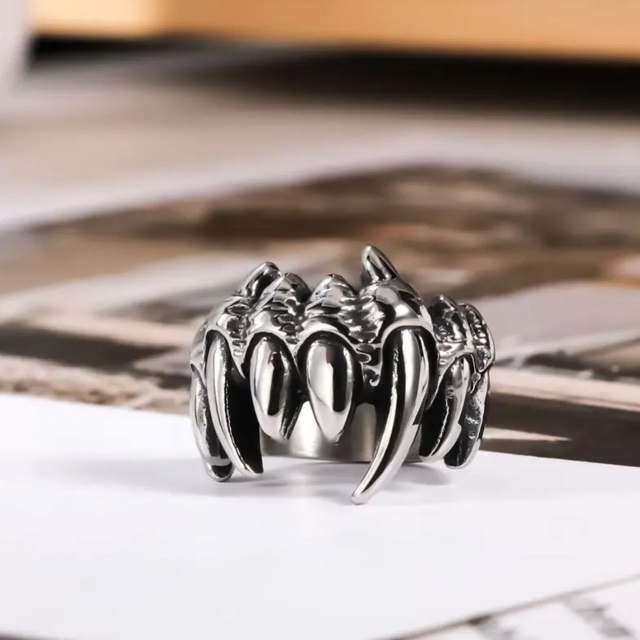 CLAWS RING – artspace